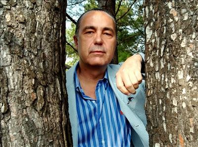 Luis Alberto de Cuenca, miembro de la Real Academia de la Historia ...