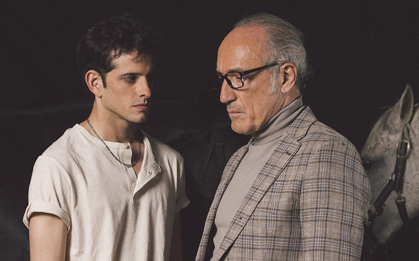 «Equus», de Peter Shaffer: adolescencia y represión sexual en un envolvente montaje - Culturamas